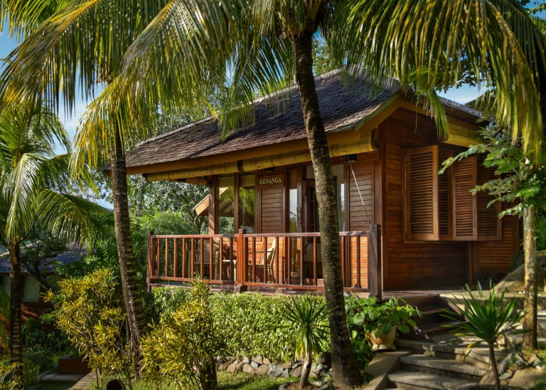 I found a hidden hillside resort on Selanak Belanak Beach, Lombok