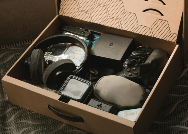 12 electronic stores in Singapore for your tech needs | Honeycombers ...